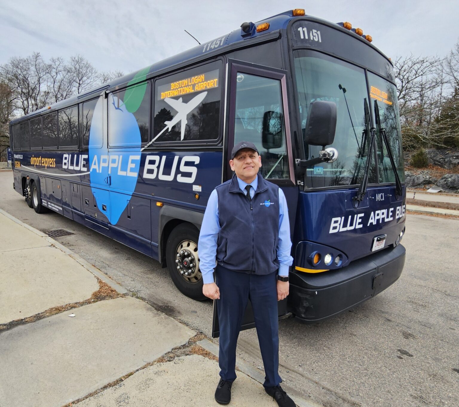 Blue Apple Bus – Express between Riverside and Logan Airport - Fig City ...