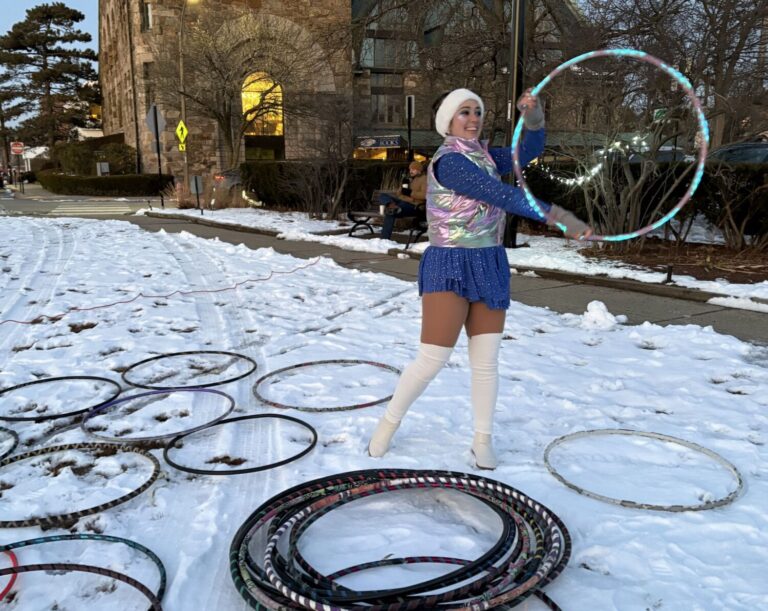 WinterFEST, full of warmth, confronts blustery weather - Fig City News